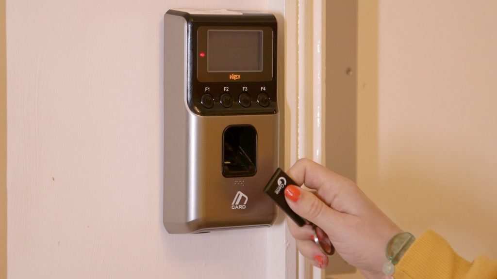 Door access controls - Smarthouse